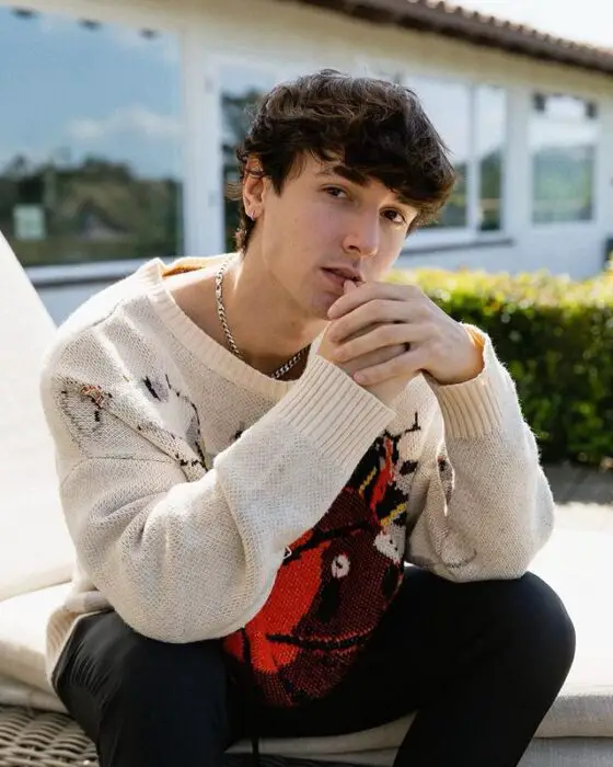 Bryce Hall: Is He Single? Is he gay? The viral kissing video! Who Is ...